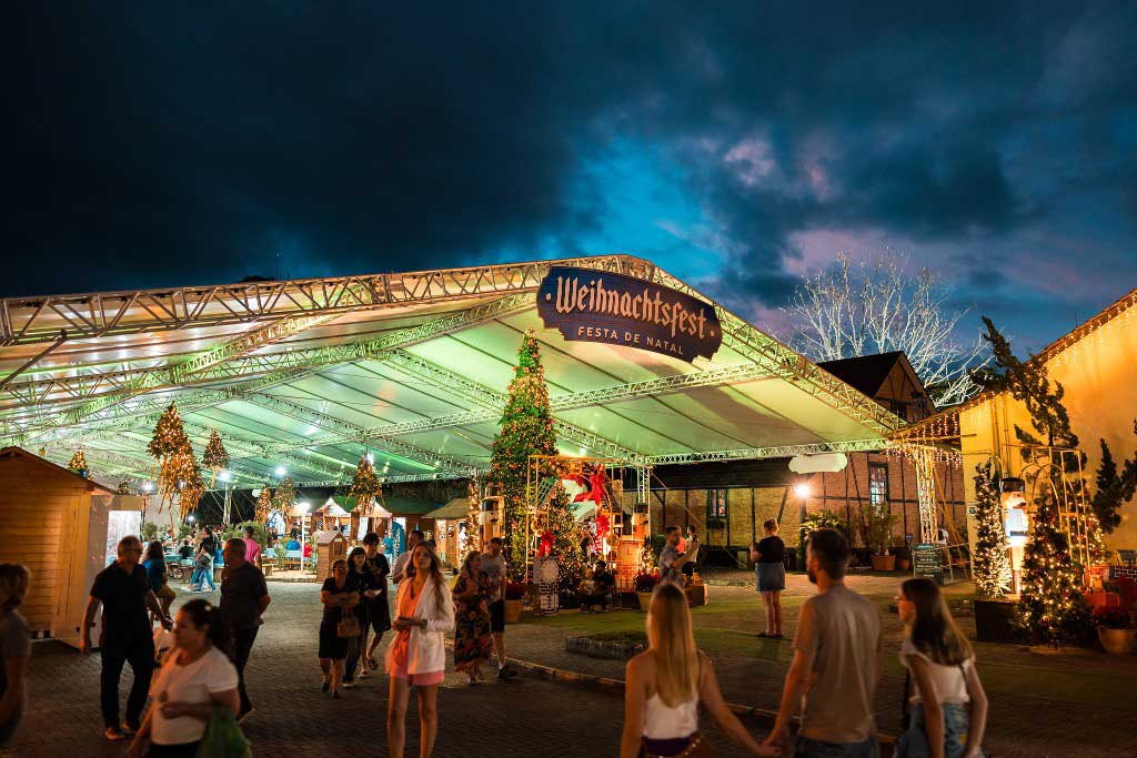 Festa de Natal de Pomerode traz Desfile de Lanternas e Culto Ecumênico ...